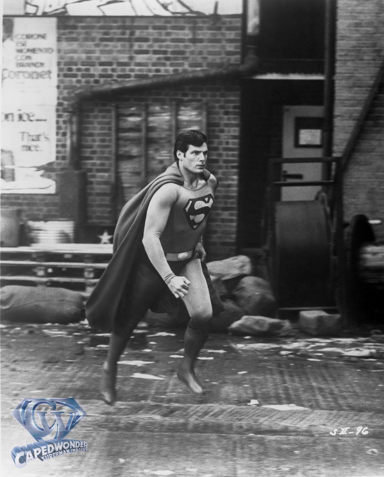 CW-SII-alley-transformation-Superman-03 | CapedWonder Superman Imagery